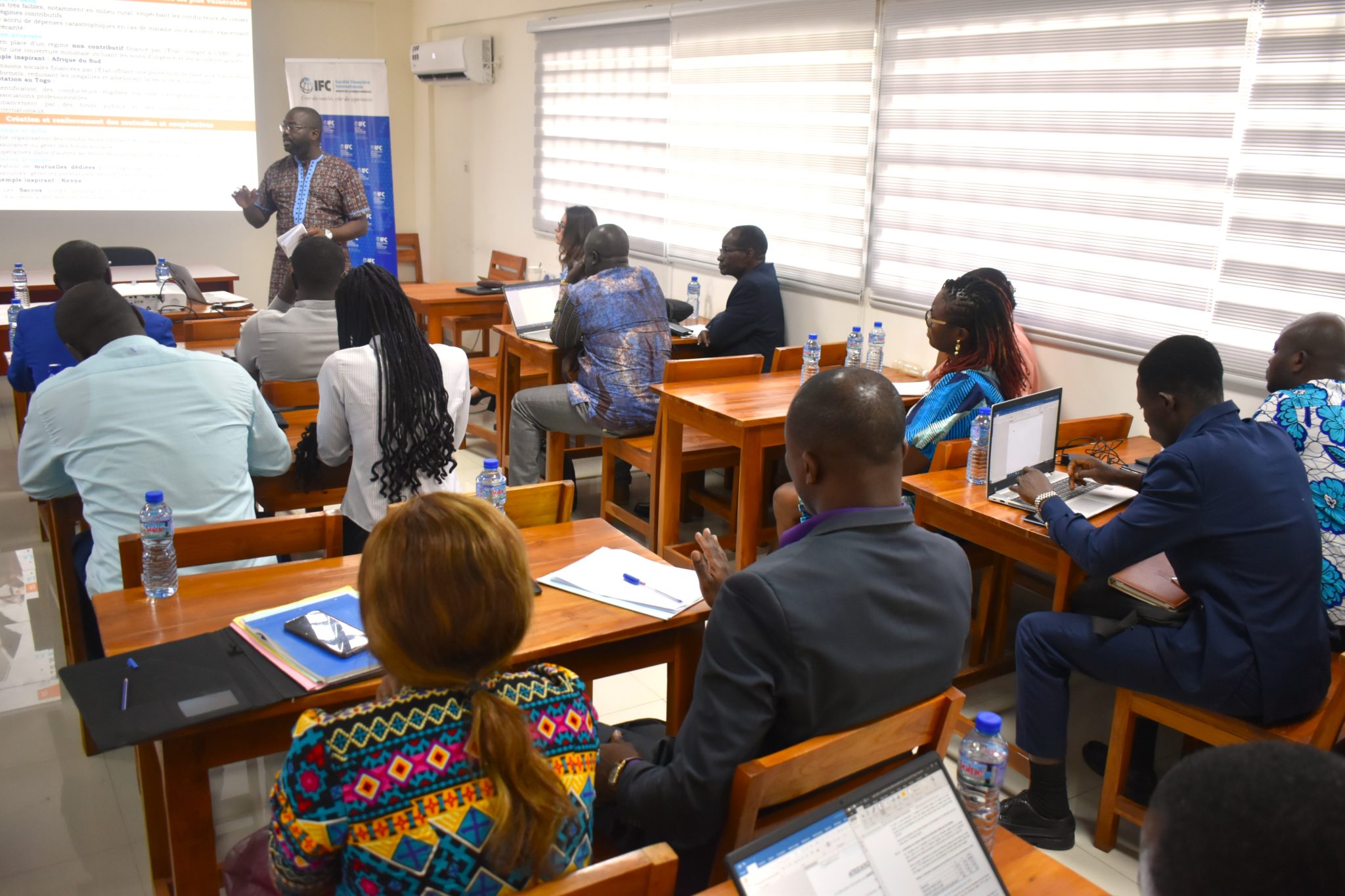 Togo : Professionnalisation du Transport public urbain par Taxi-motos ...